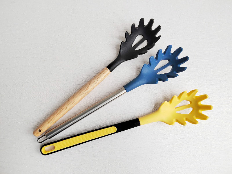 Китайская фабрика по производству силиконовых форм для льда в виде шариков