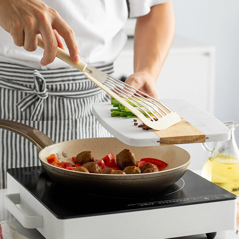 Which Spatula Is Best for Turning Fish?